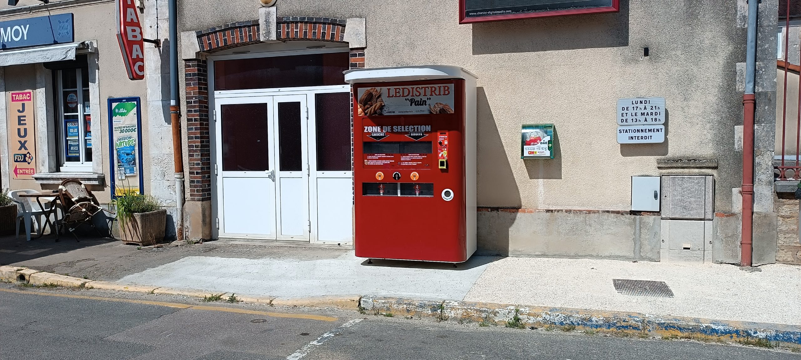 YONNE : Installation d'un distributeur de pain à Ormoy